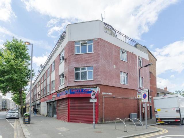 2 bedroom flat for sale