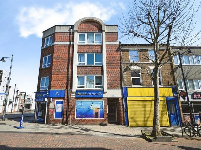 2 bedroom flat for sale