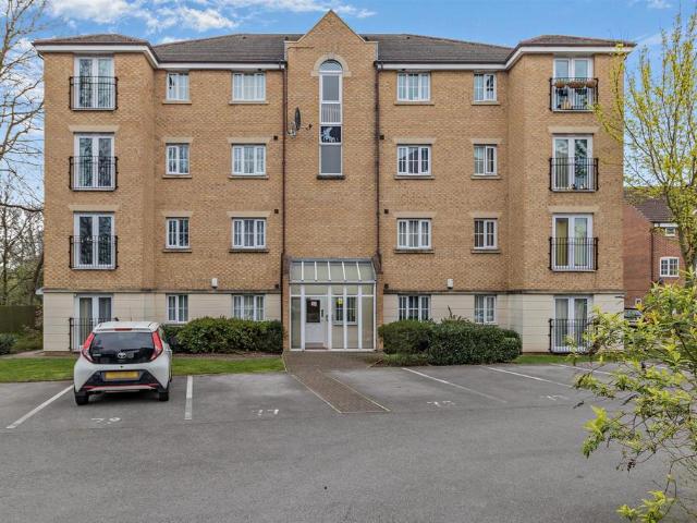 2 bedroom flat for sale