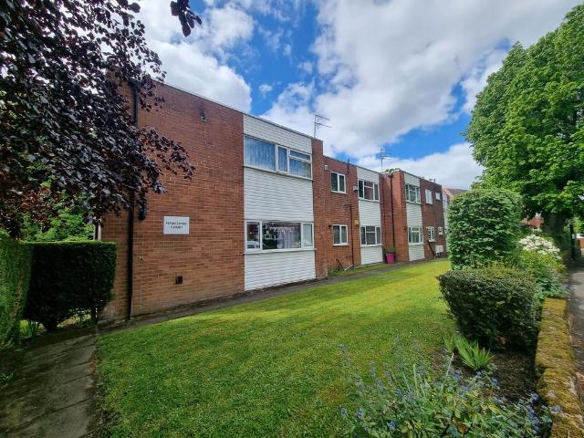 2 bedroom flat for sale