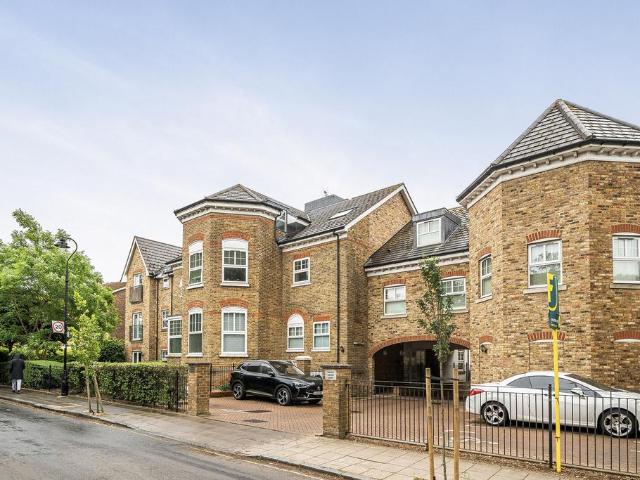 2 bedroom flat for sale
