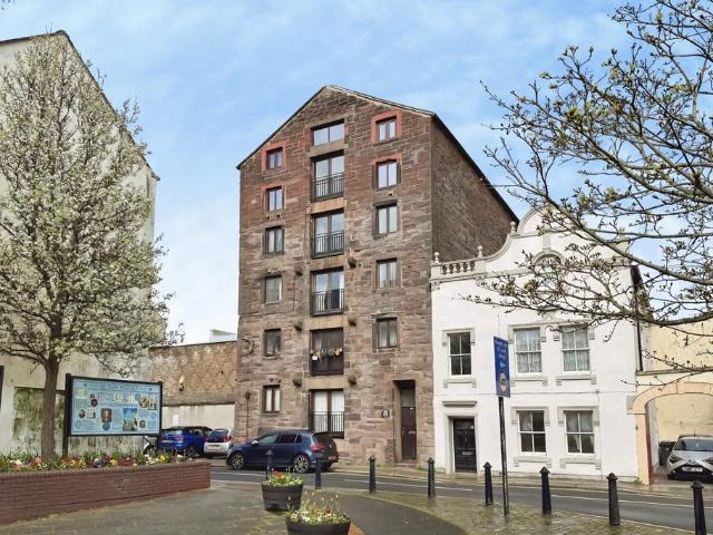 2 bedroom flat for sale
