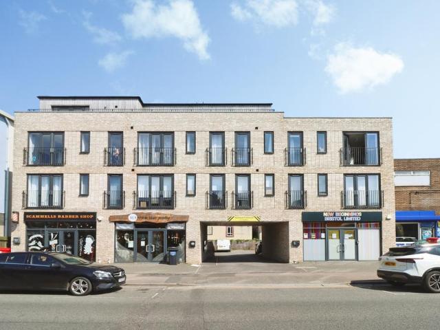 2 bedroom flat for sale