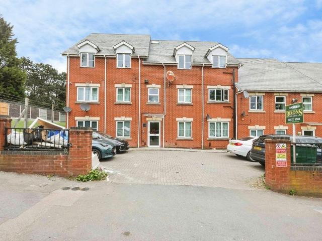 2 bedroom flat for sale