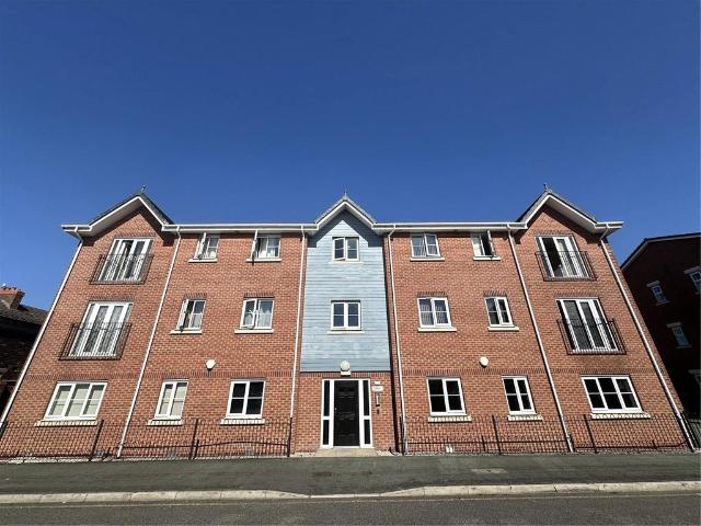 2 bedroom flat for sale