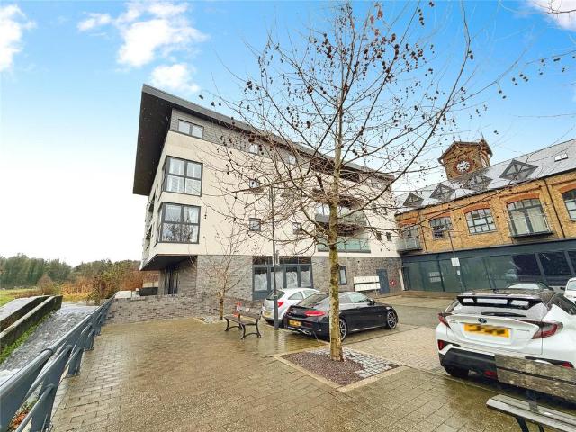 2 bedroom flat for sale