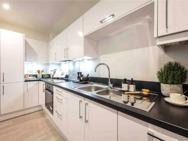 2 bedroom flat for sale