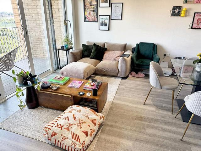 2 bedroom flat for sale