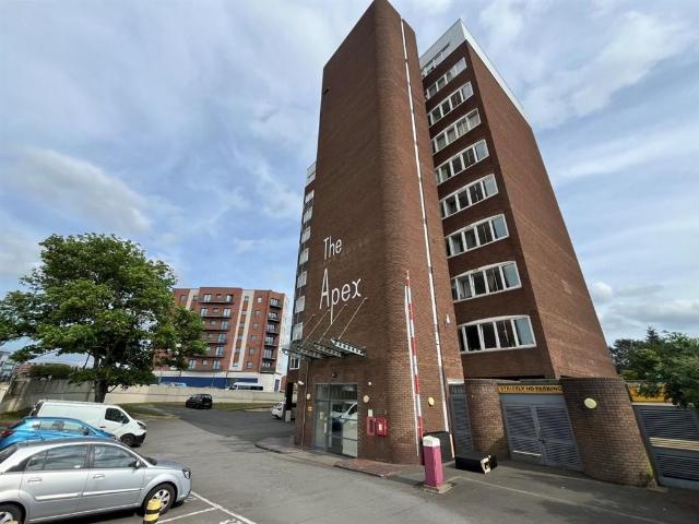 2 bedroom flat for sale