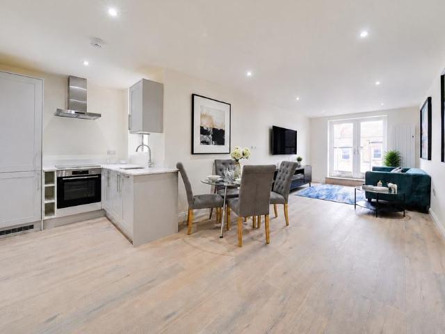 2 bedroom flat for sale