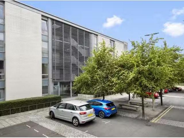 2 bedroom flat for sale, 21/11 Saltire Street, Granton, Edinbu.