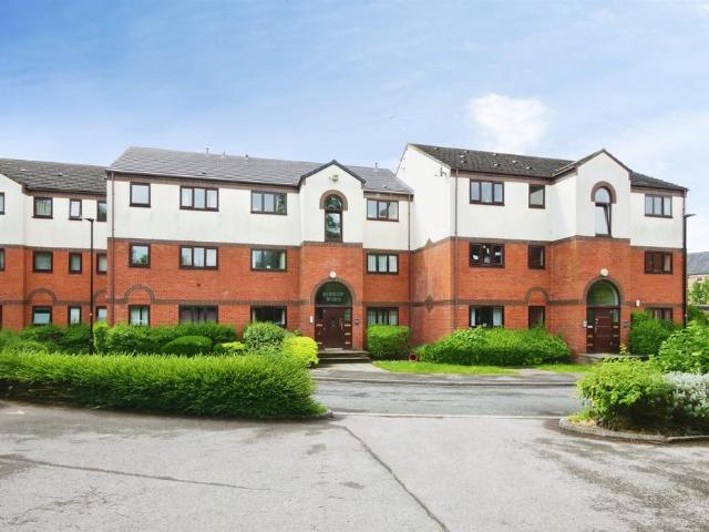 2 bedroom flat for sale