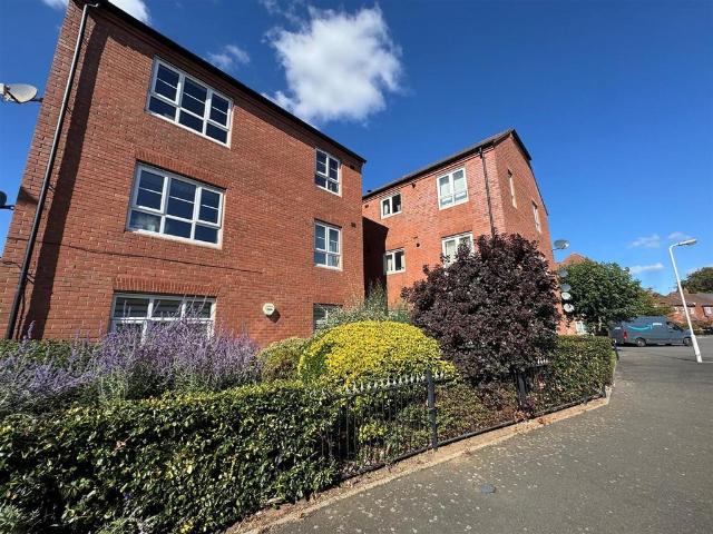 2 bedroom flat for sale