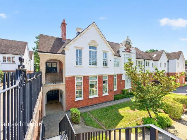 2 bedroom flat for sale
