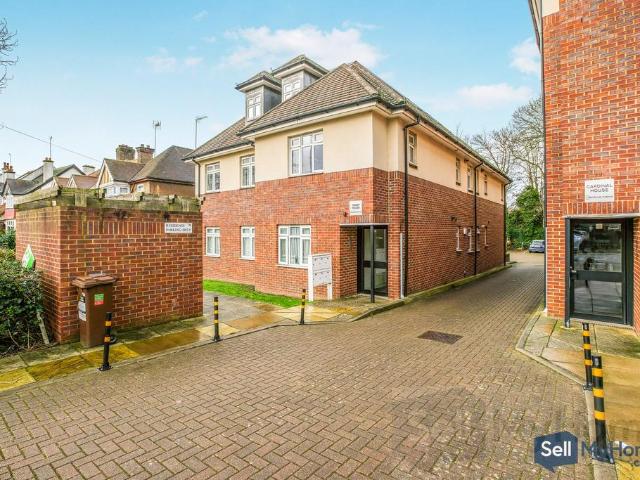 2 bedroom flat for sale