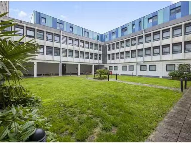 2 bedroom flat for sale, 21/5, Elfin Square, Chesser, Edinburg.