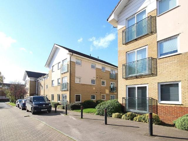 2 bedroom flat for sale
