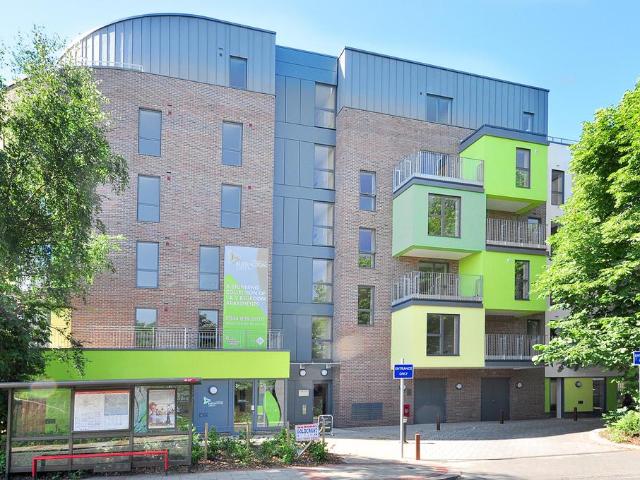 2 bedroom flat for sale