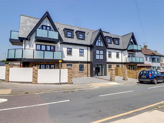 2 bedroom flat for sale