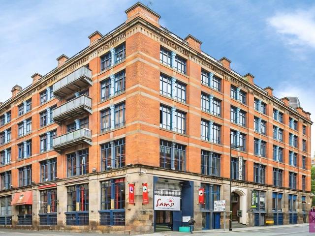 2 bedroom flat for sale