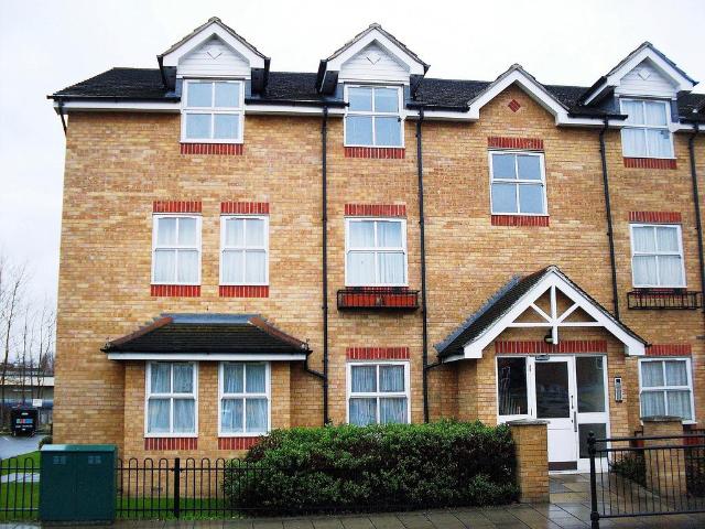 2 bedroom flat for sale
