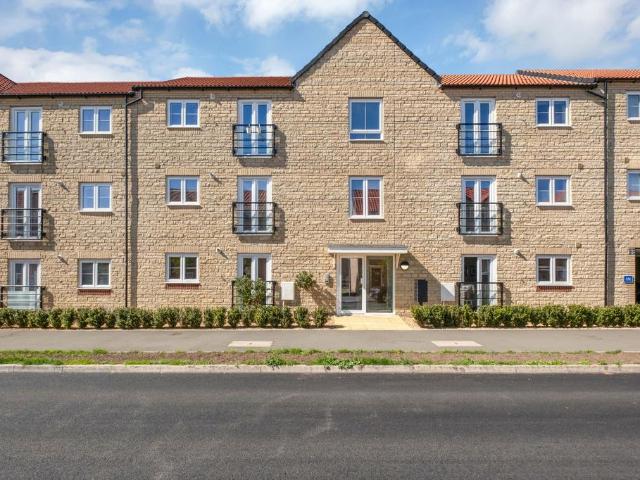 2 bedroom flat for sale