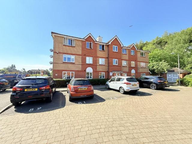 2 bedroom flat for sale