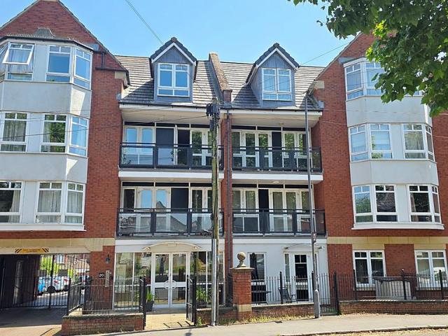 2 bedroom flat for sale