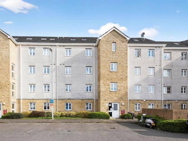 2 bedroom flat for sale