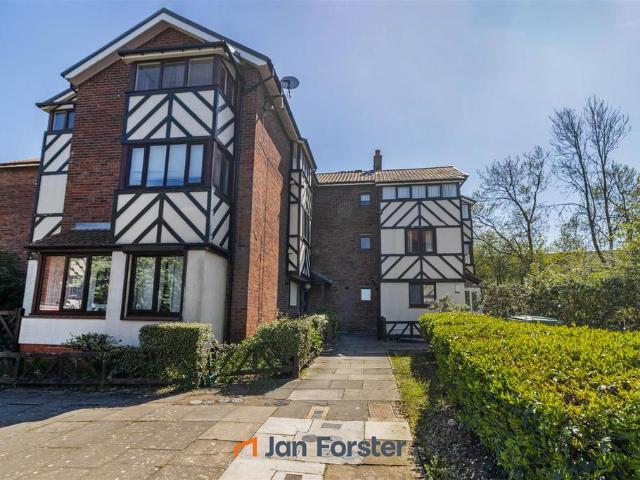 2 bedroom flat for sale