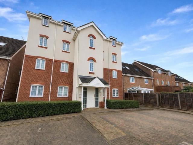 2 bedroom flat for sale