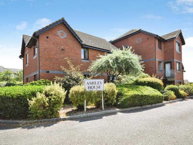 2 bedroom flat for sale