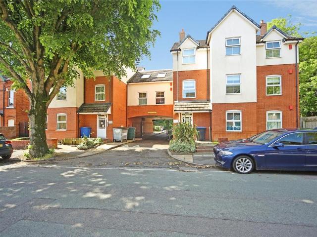2 bedroom flat for sale