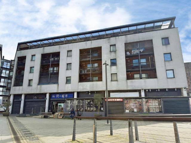 2 bedroom flat for sale
