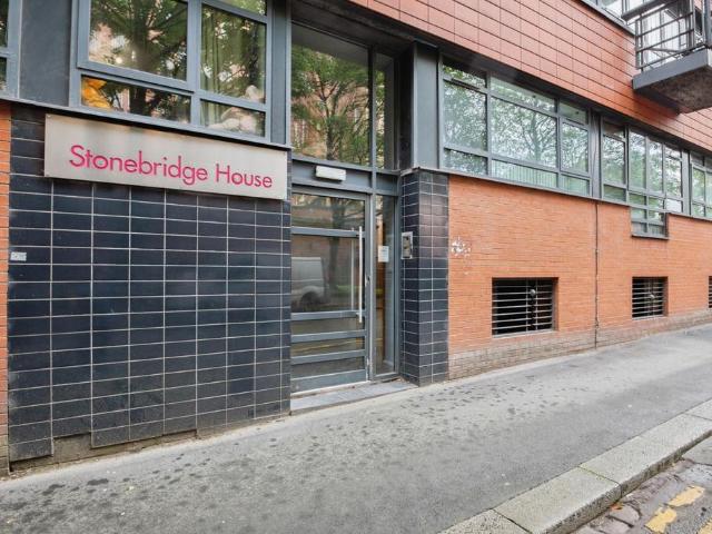 2 bedroom flat for sale