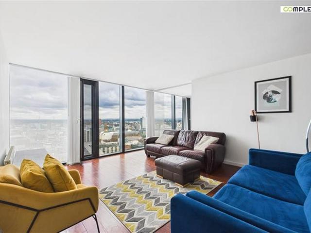 2 bedroom flat for sale