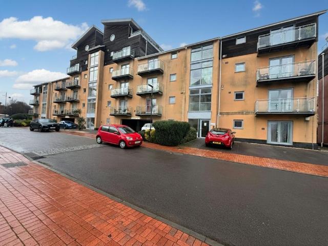 2 bedroom flat for sale