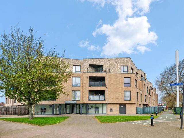 2 bedroom flat for sale