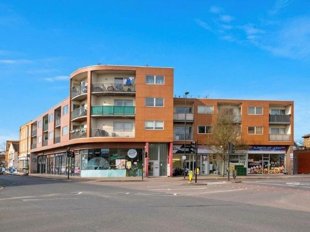 2 bedroom flat for sale