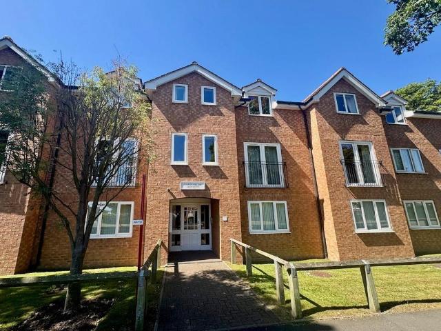 2 bedroom flat for sale