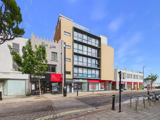 2 bedroom flat for sale