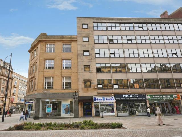 2 bedroom flat for sale