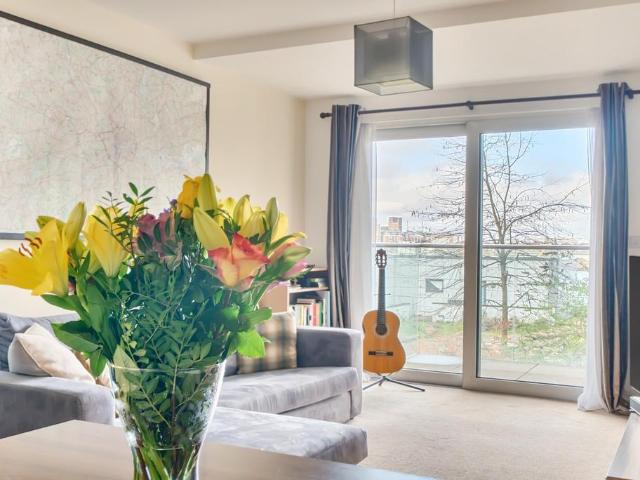 2 bedroom flat for sale