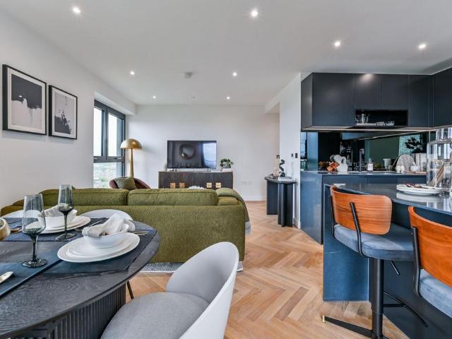 2 bedroom flat for sale