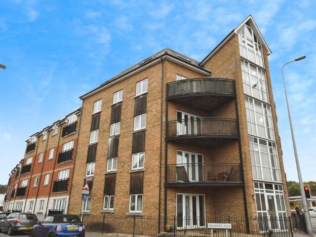 2 bedroom flat for sale