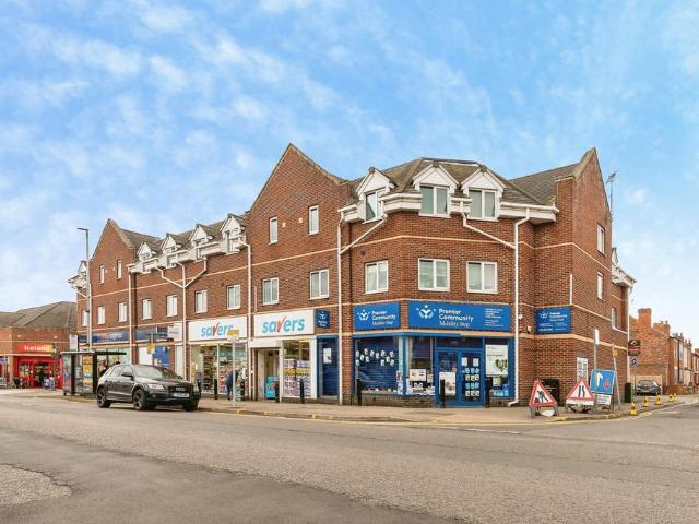 2 bedroom flat for sale