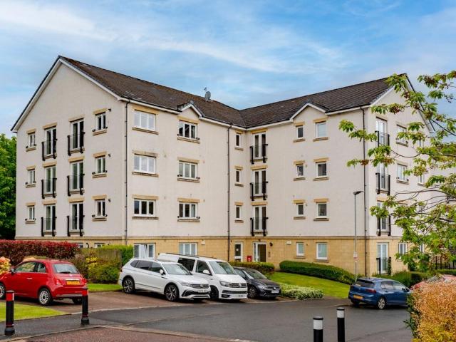 2 bedroom flat for sale