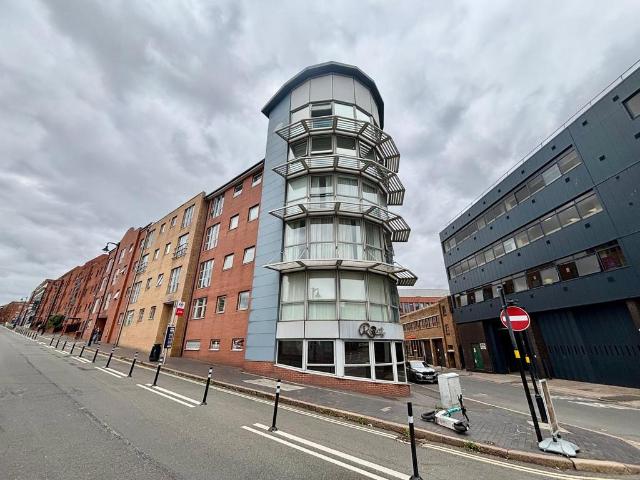 2 bedroom flat for sale