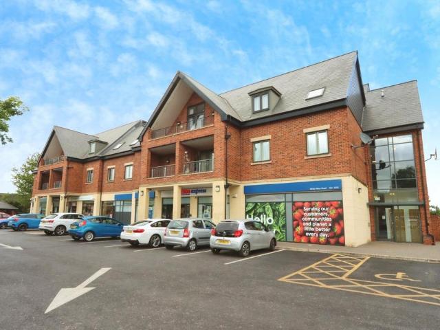 2 bedroom flat for sale