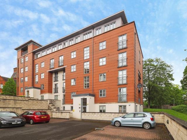 2 bedroom flat for sale